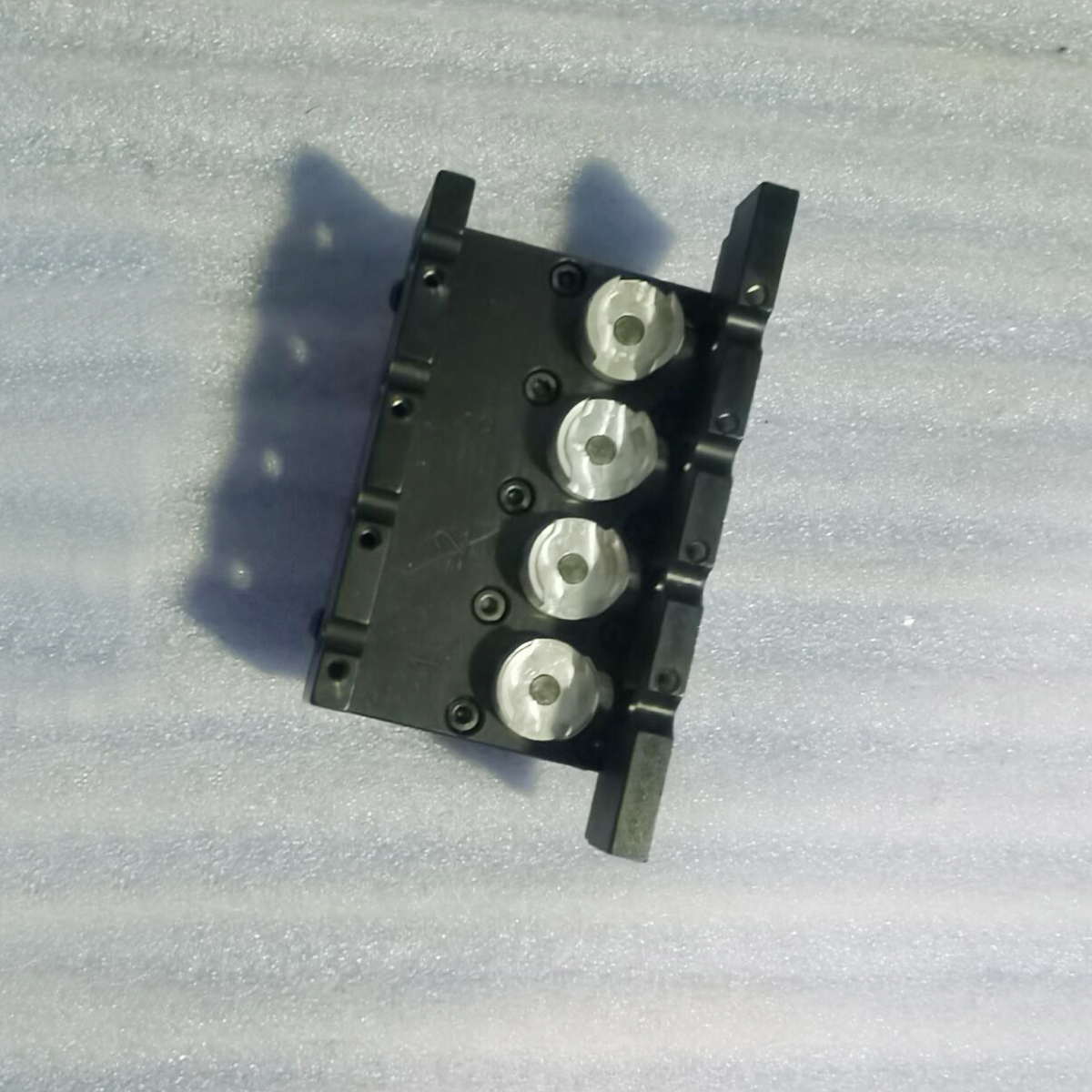 4 port control valve for Dozers